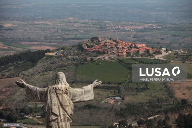 Centro Interpretativo da Batalha de Castelo Rodrigo com cinco mil ...
